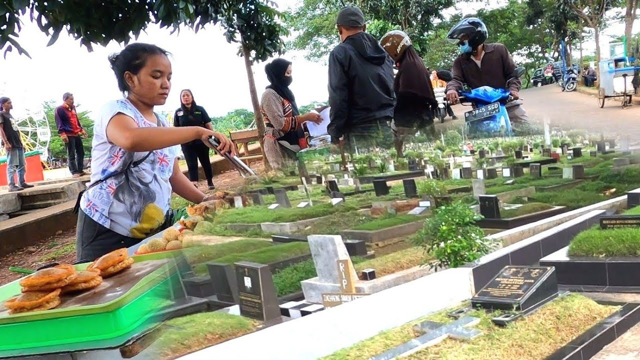 Wisata Kuliner Pinggir KUBURAN ada Wahana Komedi Putar Juga [Tanah ...