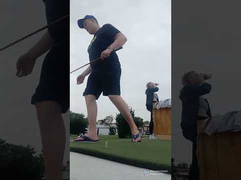 Testing My Golfing Skills At The Tee Burg Golf Academy!!