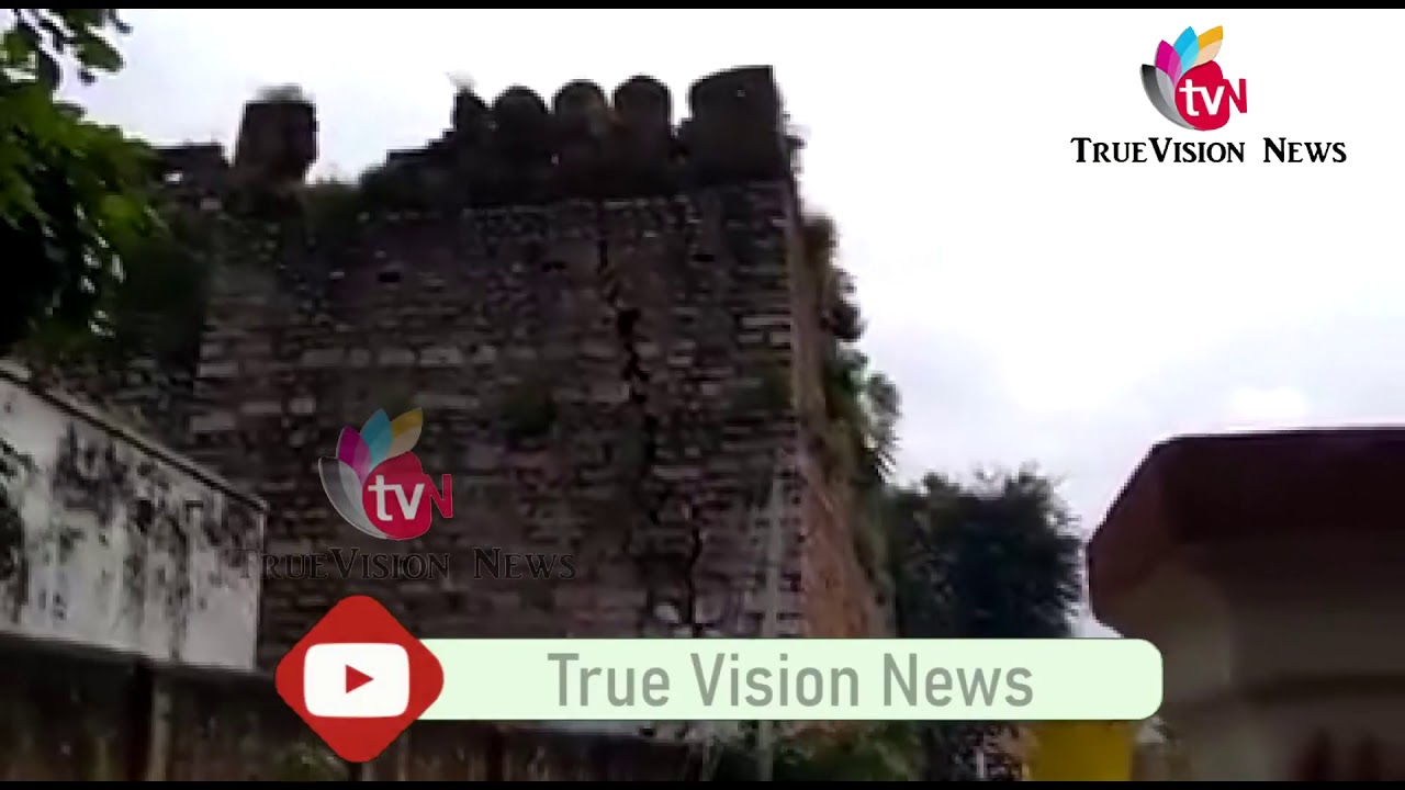 Golconda fort wall collapsed - YouTube