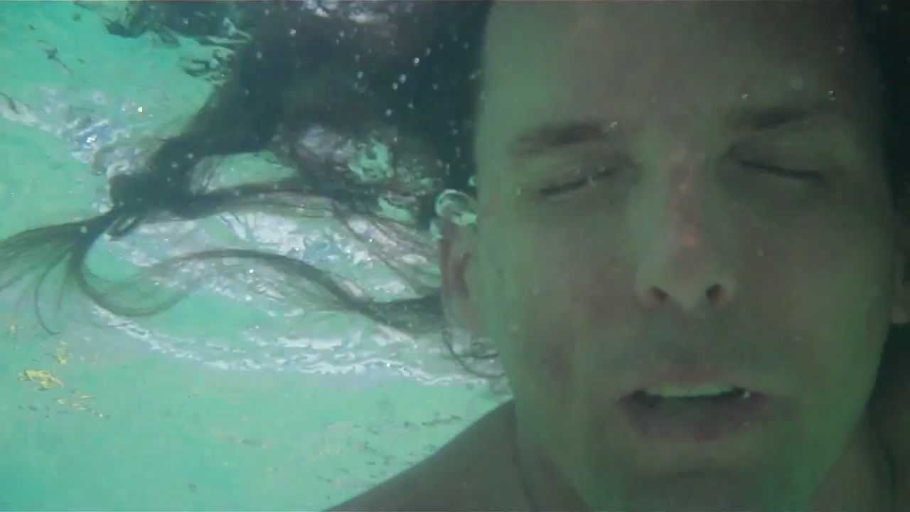 Kings Island Wave Pool - Using the Flip Cam Waterproof Case - YouTube