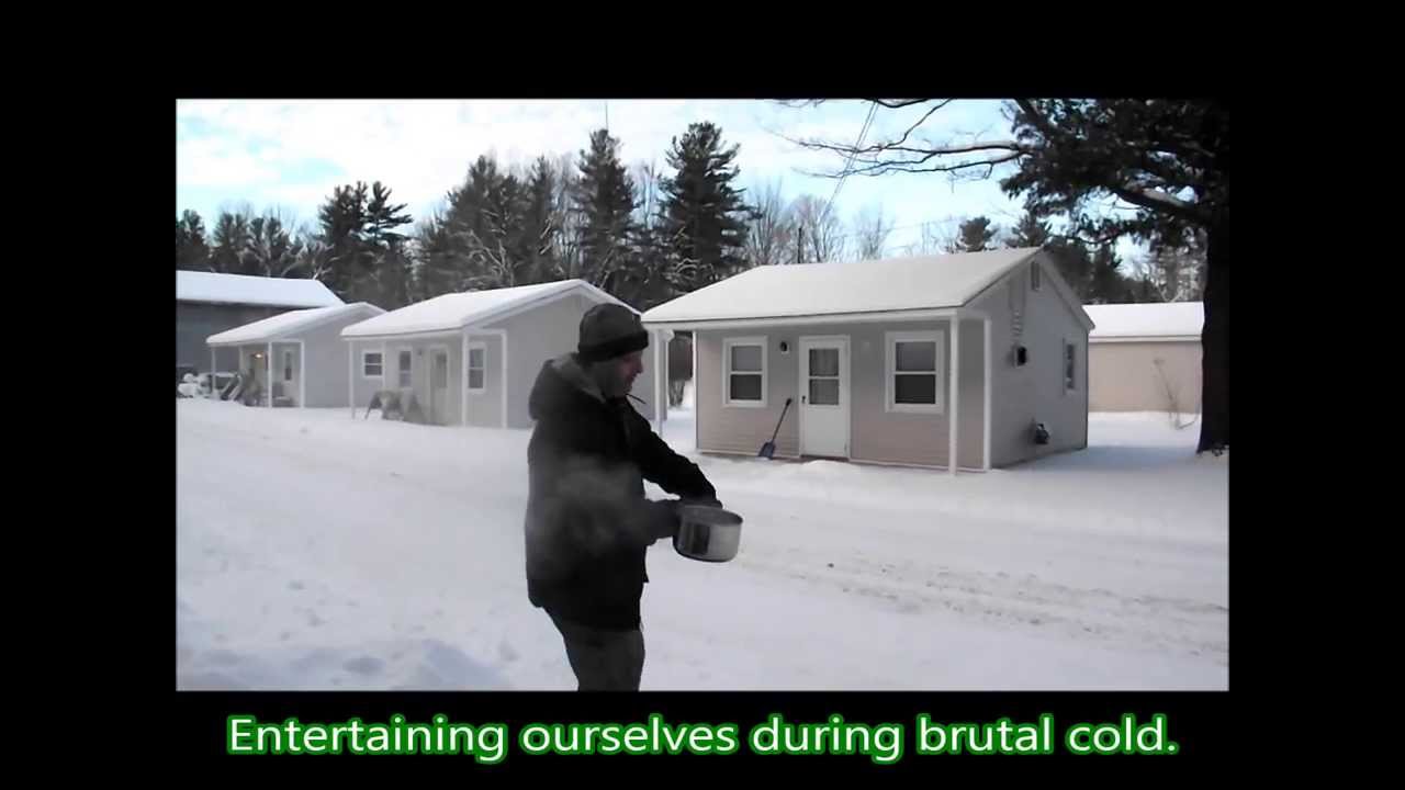 Making Snow Instantly With Boiling Water At 6 below Zero - YouTube