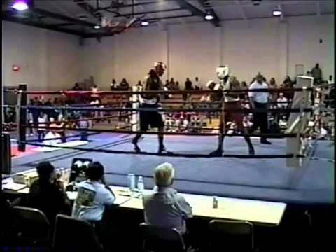 Darnell Price vs. Esau Eatman; 2013 Golden Gloves State Finals ...