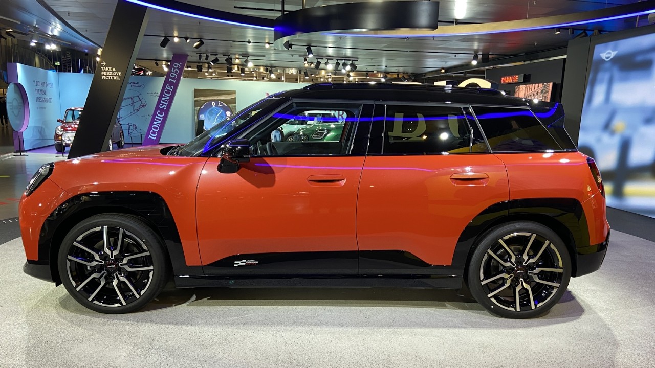 2025 Mini Aceman SE John Cooper Works J05 in Rebel Red Metallic - YouTube