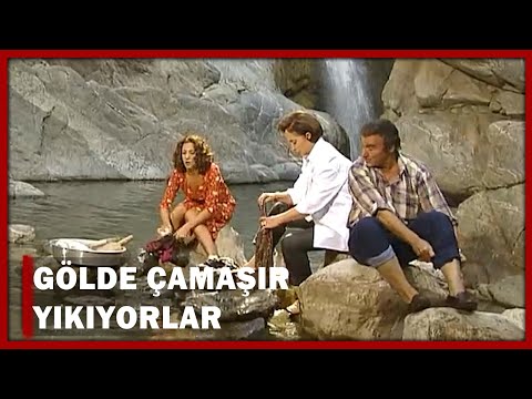 Zeyno Ve Belgin Çamaşır Yıkamaya Göle Gittiler! - Yılan Hikayesi 36.Bölüm