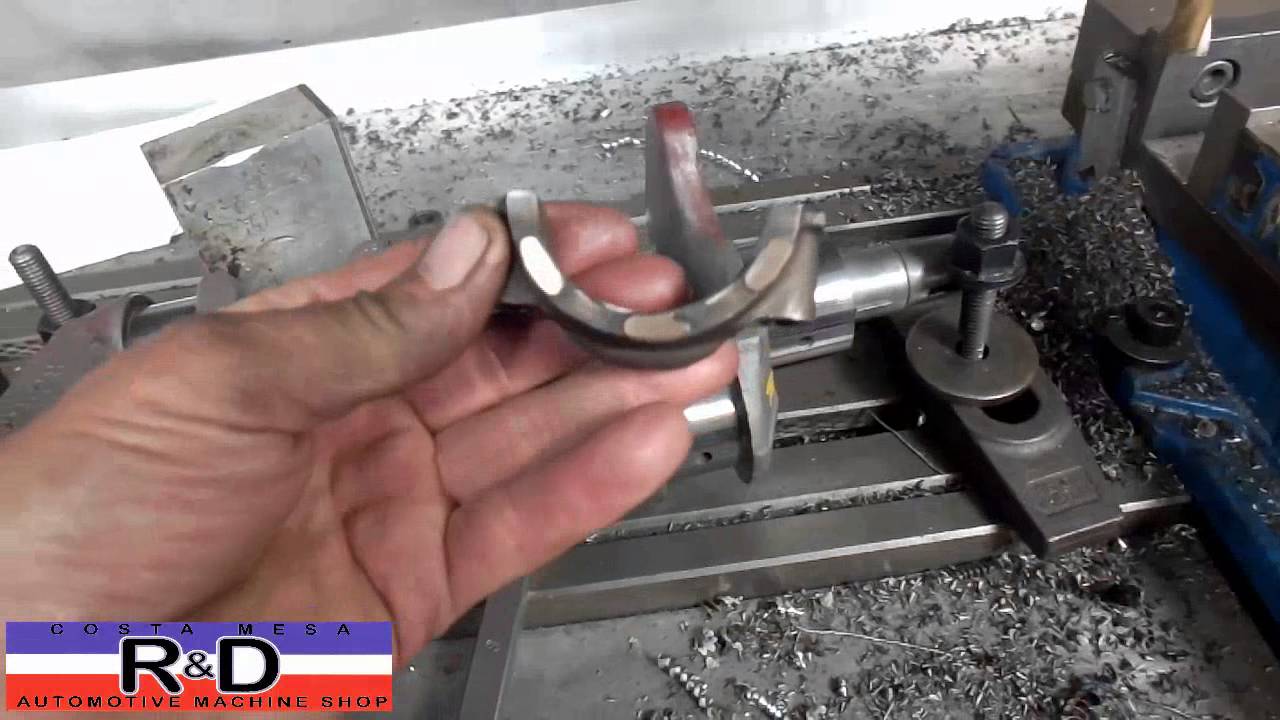 MG TD Excessive Side Clearance on Con Rods - YouTube