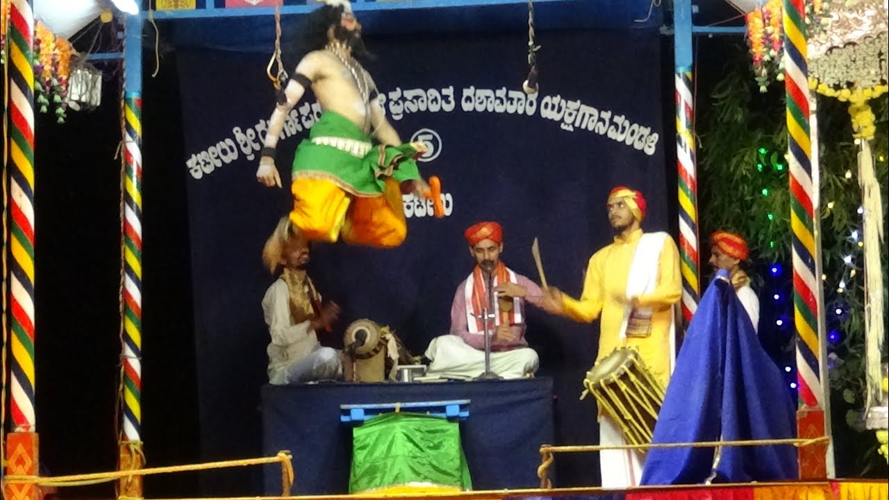 Yakshagana -- Shri Devi Mahatme - 3 - Sandesh Bhat as Suparshuka - YouTube