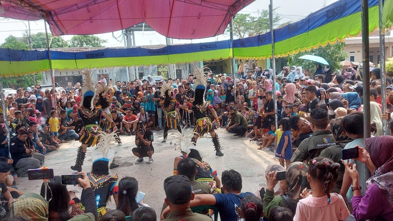 DAYAKAN TOPENG IRENG SSM - LIVE KAWASAN PERUM BCL CIKARANG JAWA BARAT ...
