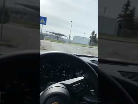 Porsche 911 992 snap