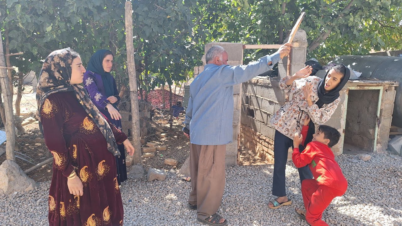 🌧️😭😭 Displacement and tears; Akram's children's difficult days in the absence of their mother 🔥 ...