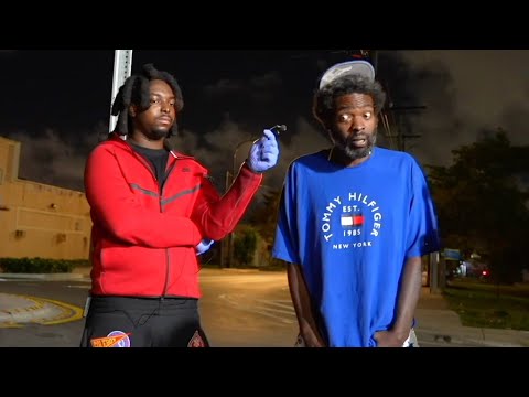 Paying Strangers in the Trenches to Drink the World’s Hottest Sauce 3