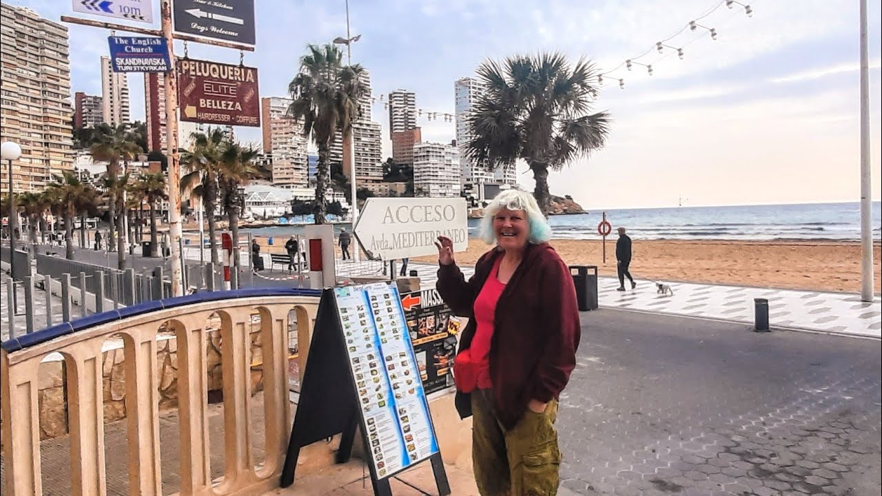 Benidorm 21 Degrees January Sunshine Sharon's Off To Tom's Bar, - YouTube