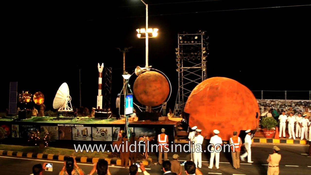 Naval Dockyard Mumbai tableaux represents ship building heritage - YouTube