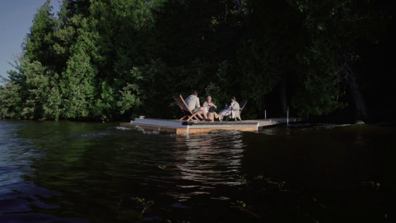 Multinautic® QPF-495 in boat waves action - YouTube