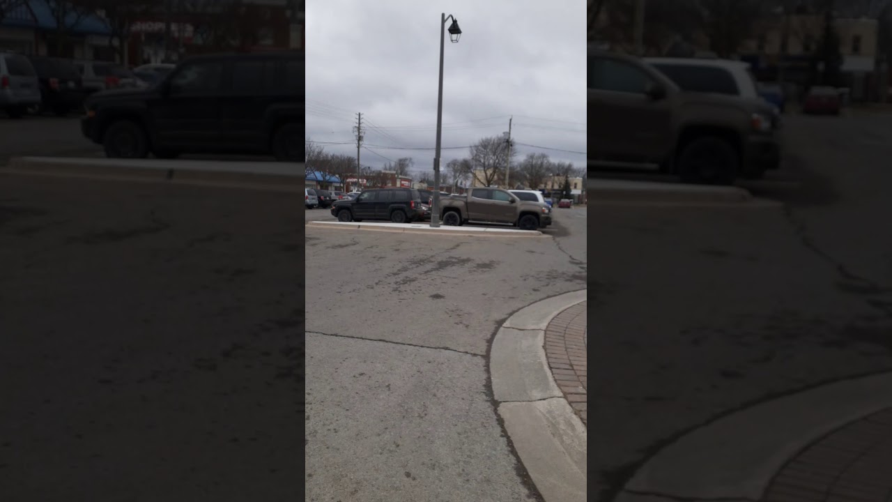 Port colborne city hall public bus washrooms - YouTube