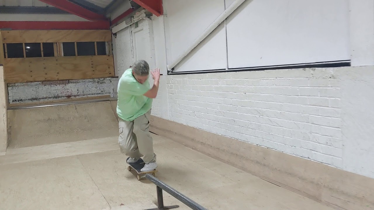 UK Skate Forum TOTW 15 - Fake Steez - YouTube
