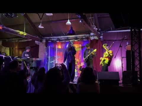 Sininho - circles (live at Titanic Sur Mer, Lisbon)