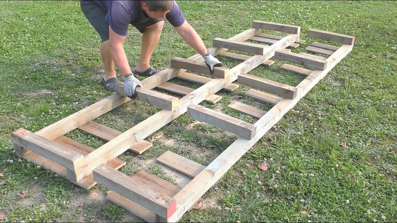 A simple and useful DIY pallet idea. - YouTube