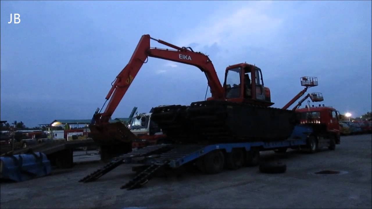 Heavy Equipment : Alat Berat - Night Unloading Hydraulic Amphibious ...