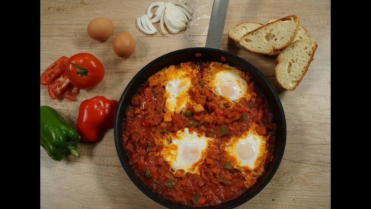 Αβγά μάτια 🍳 σε σάλτσα ντομάτας με σύγκλινο | Olivemagazine.gr | - YouTube