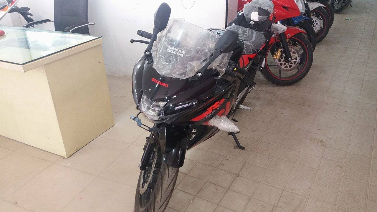 Review all New Suzuki GSX R150 Titan Black-2017 - YouTube