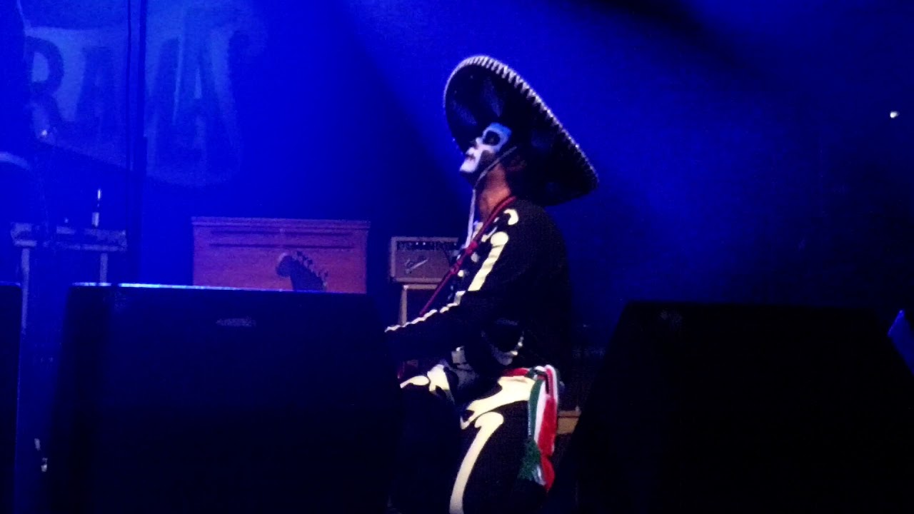THE BOMBORAS. SURFORAMA 2019. CONCERT FINAL - YouTube