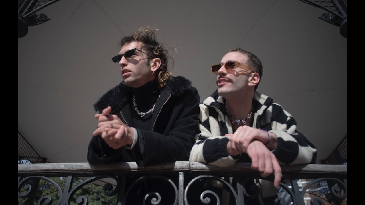 un muerto mas - Amor de Verano (Remix) Feat Santi Muk - YouTube