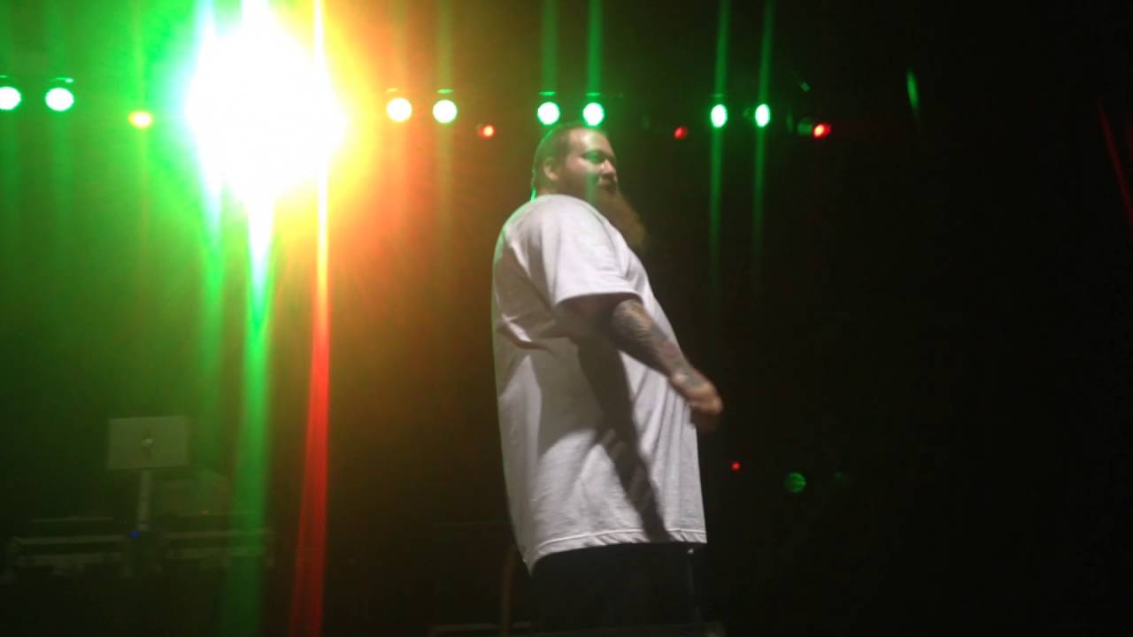 Action Bronson "Mr Two Face" live 8.28.16 Coney Island - YouTube