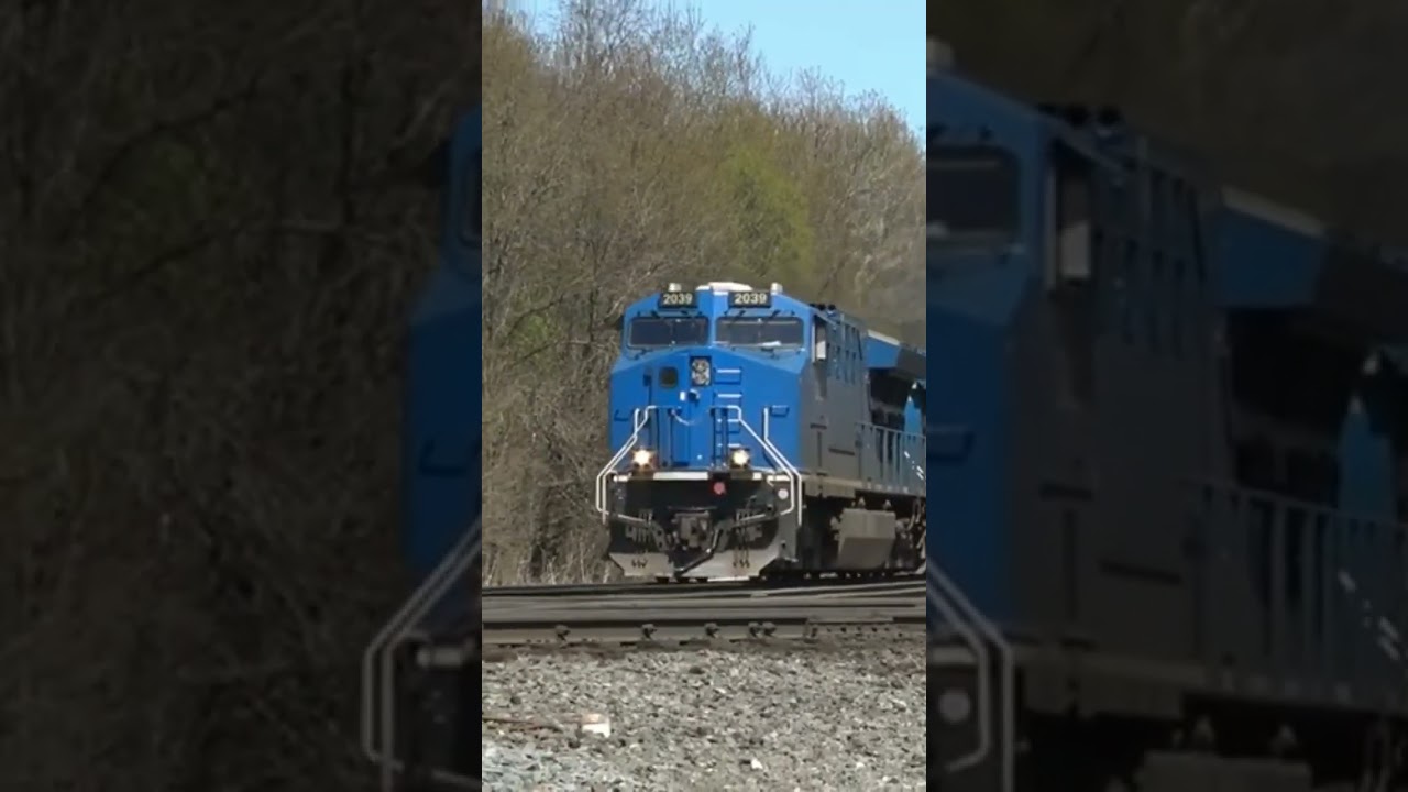 GECX 2039 at Wellsboro Indiana - YouTube
