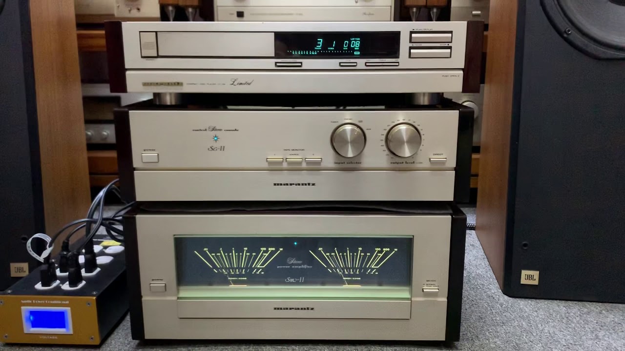 Mê mẩn với độ đẹp với đèn vu ve vẩy của em nó yêu quá Marantz Pre Pow ...