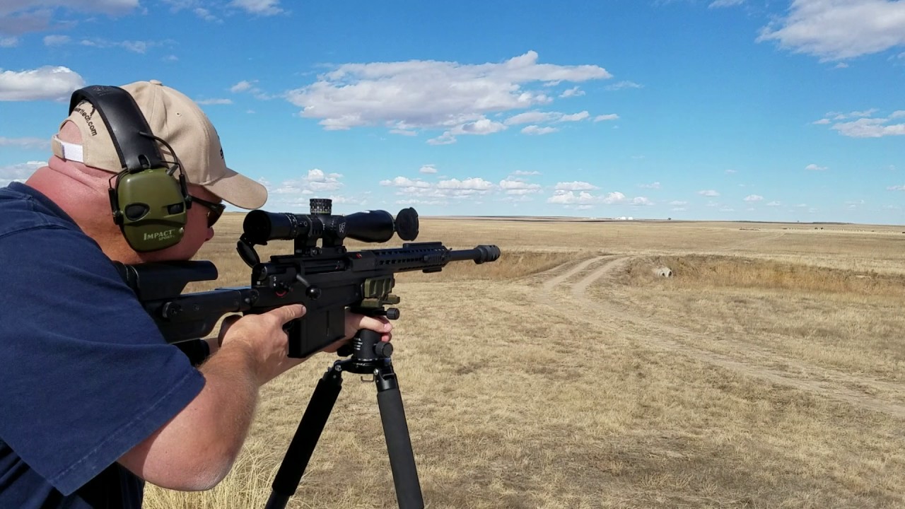 Accuracy International AX50 First round Hit at 1000 yards - YouTube