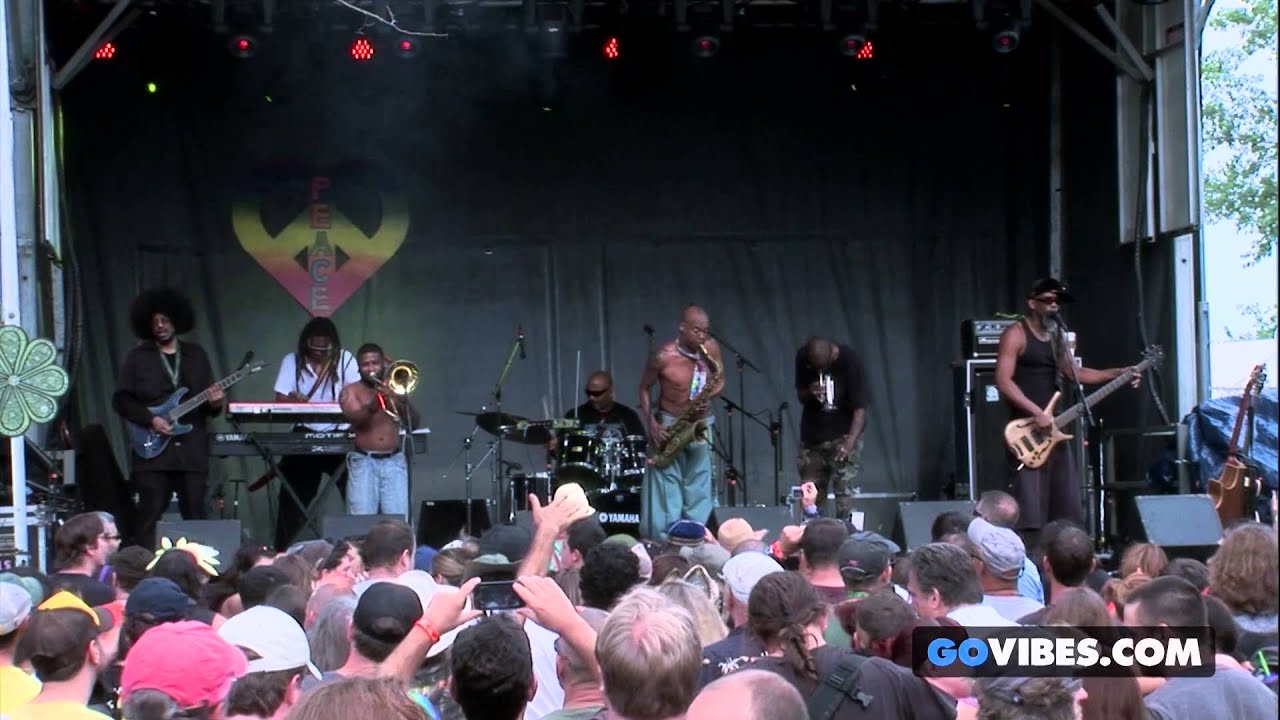 Fishbone performs "Another Generation" at Gathering of the Vibes Music ...