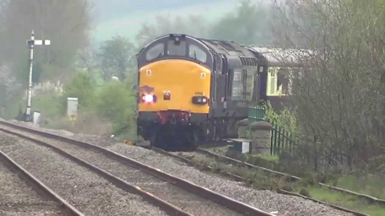 DRS Class 37s Thrashing at Craven Arms - YouTube
