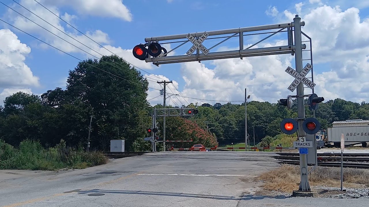 Main Street Railroad Crossing Laurens SC - YouTube