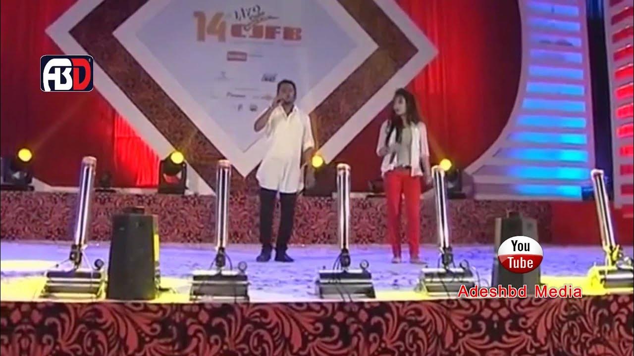 Bangla Song Mon Tui Ki Live Performance Belal Khan and Suhana - YouTube