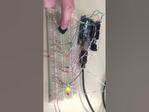 Semaforo con chiamata pedonale-arduino - YouTube