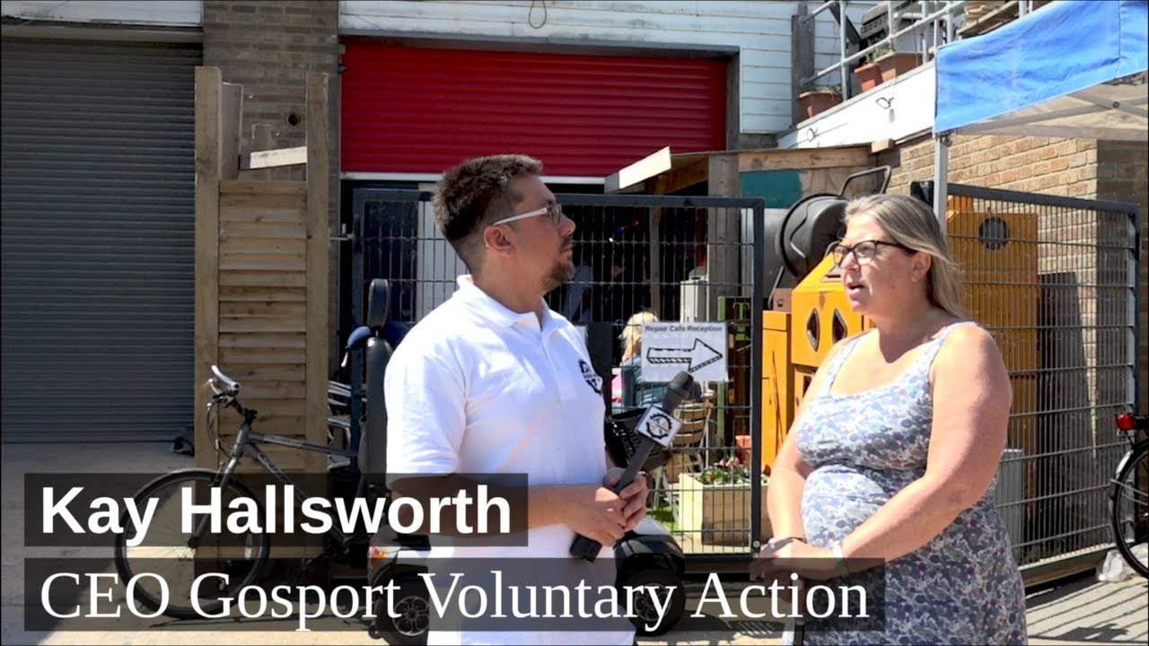 Chris talks with Kay Hallsworth - YouTube
