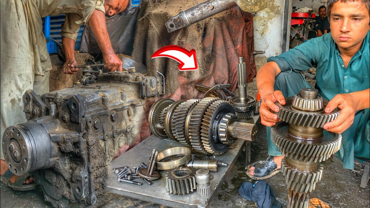 Rebuilding Youtong Bus Gearbox || How to Rebuild Youtong Bus Gearbox ...