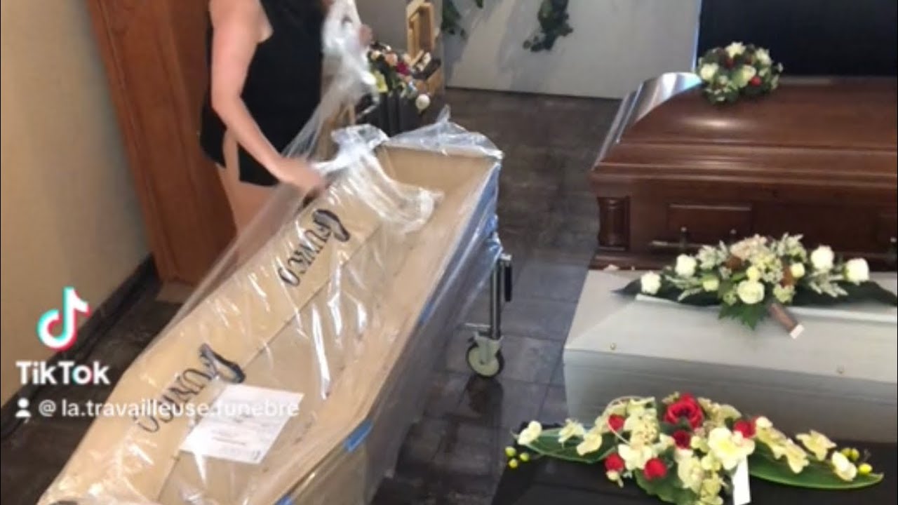 Préparation cercueil - YouTube