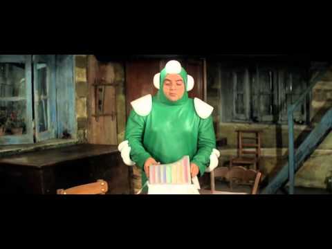 Louis de Funès : La Soupe aux choux (1981) - Il a 13 ans, il est en danger de ne pas en avoir 14