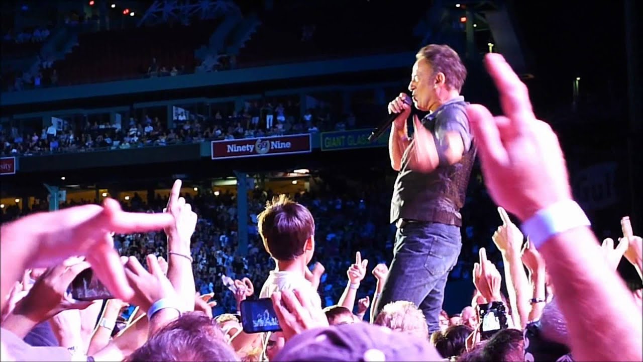 Bruce Springsteen Knock on Wood - YouTube