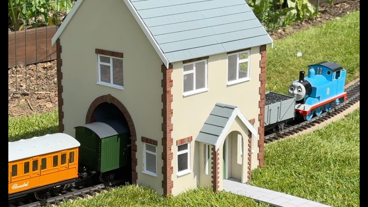 Thomas and Friends in The Railroad Comes Through The Middle of the ...