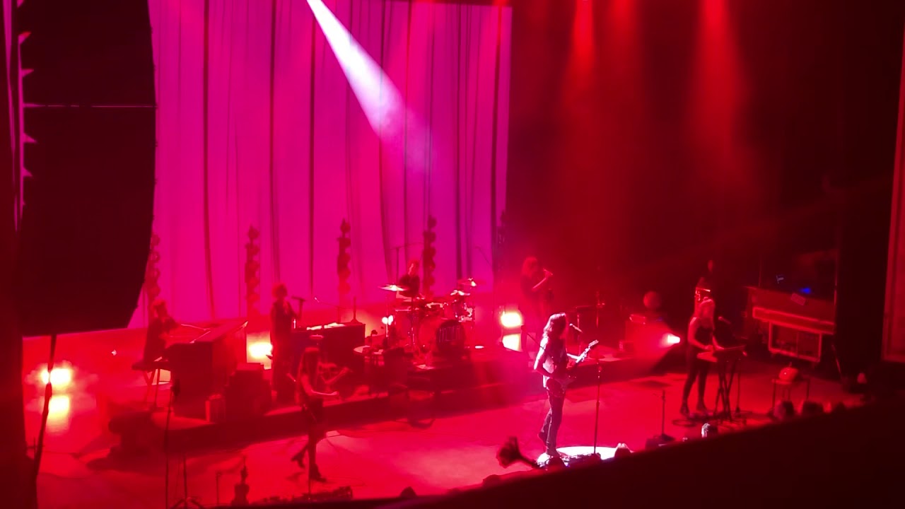 Hozier- To be Alone, palace theater - YouTube