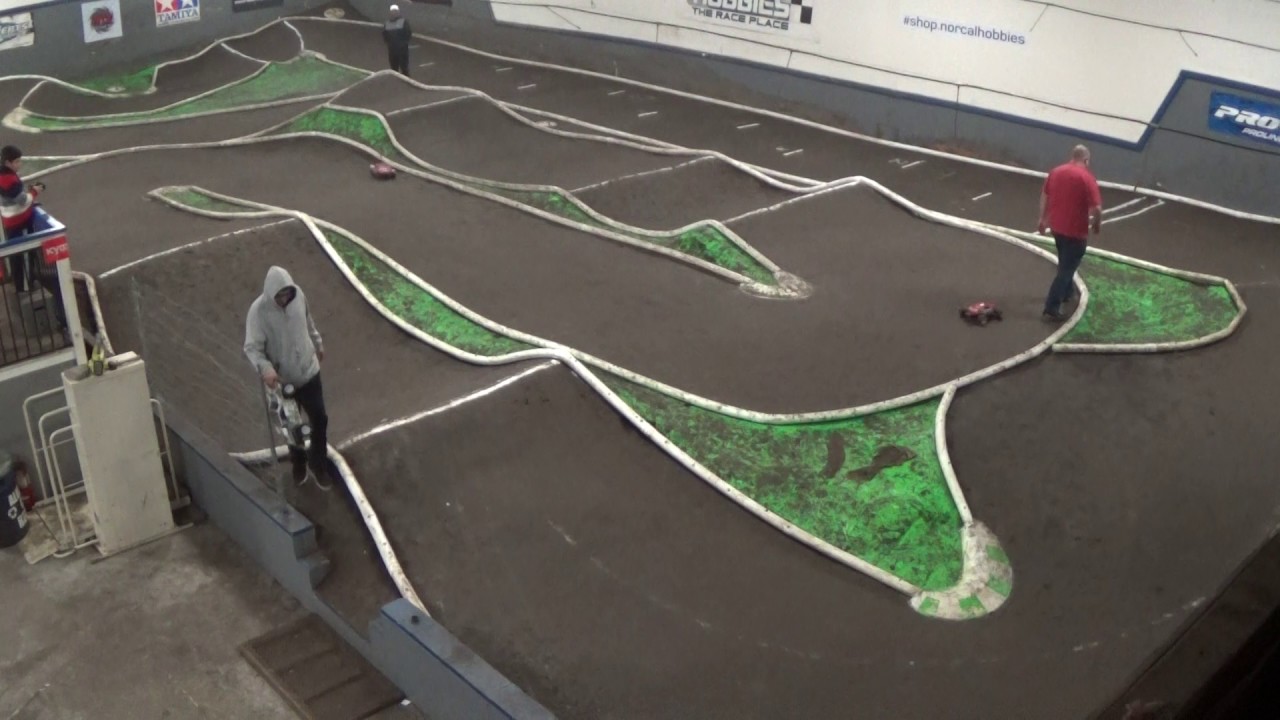 1/25/2017 Norcal Hobbies Wednesday night Club Racing - YouTube