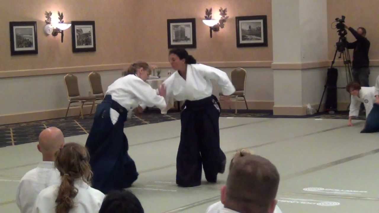 Barbara Britton - tai otoshi - YouTube
