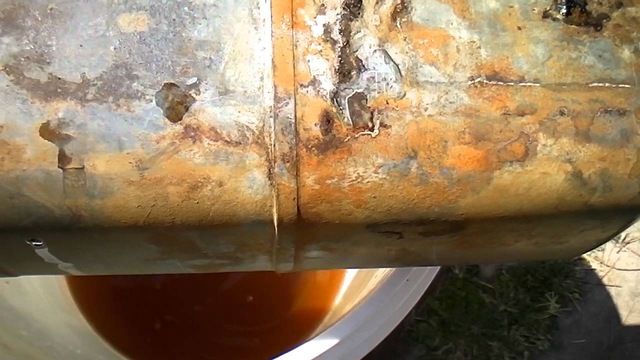 Electrolysis removes Rust on Gravely Tractor Gas Tank Part 8 - YouTube