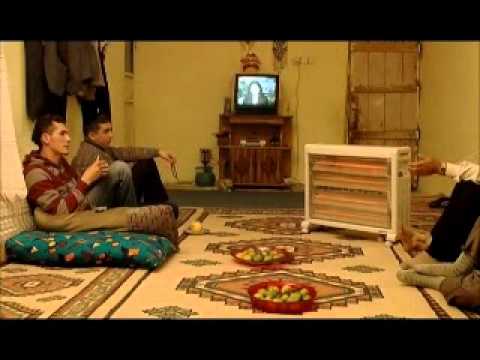 İKİ DİL BİR BAVUL FİLMİNDEN BİR SAHNE