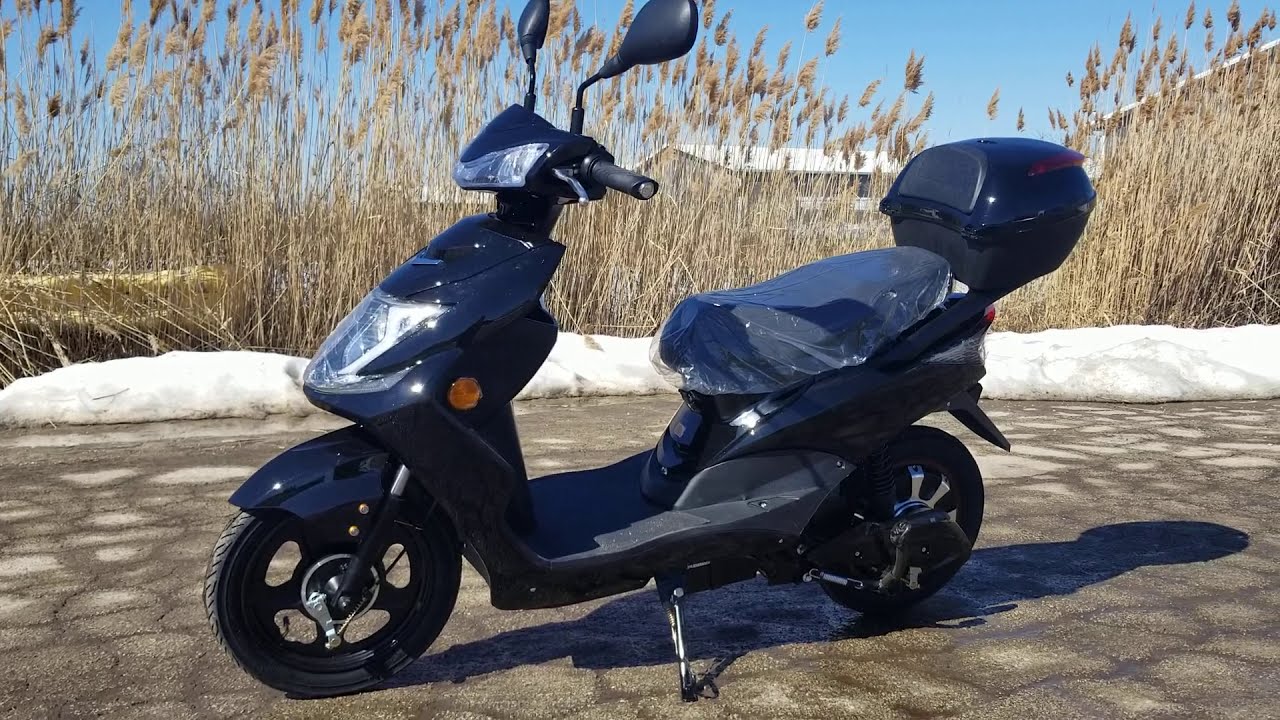 500 Watt Wizzer In Black - Electric Scooter With Pedals From ...