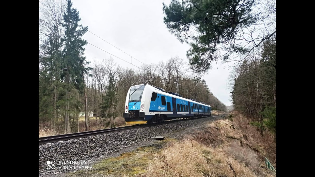 Železniční přejezd P292 - YouTube