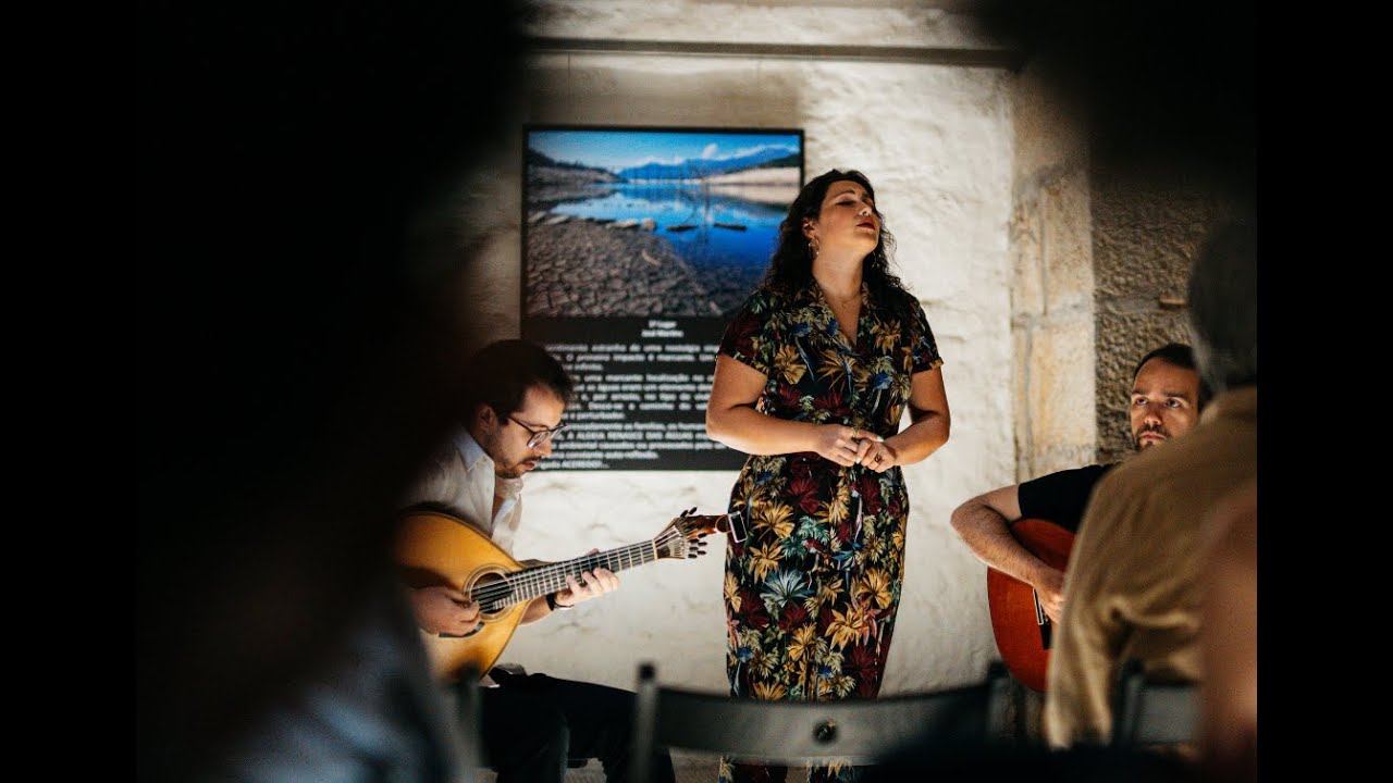 REAL FADO | FADO TRADICIONAL com Beatriz Felício - YouTube