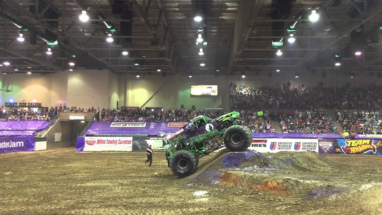 Monster Jam Reno 2015 (Charlie Pauken "Chucky Dance") - YouTube